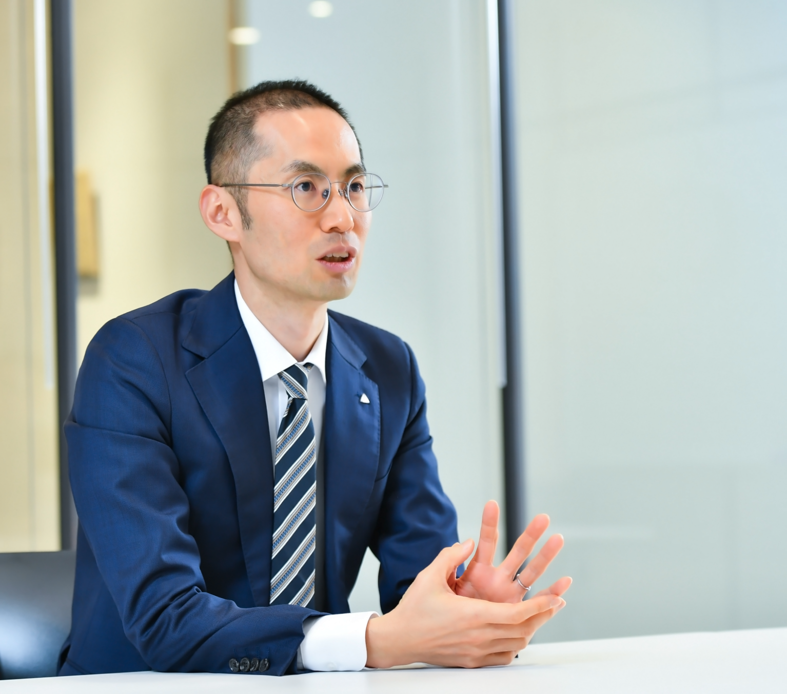 Staff Story 3 | 働く人を知る | | Re-vision Group